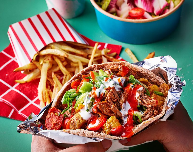 Lamb shawarma and aubergine pittas | Slimming World